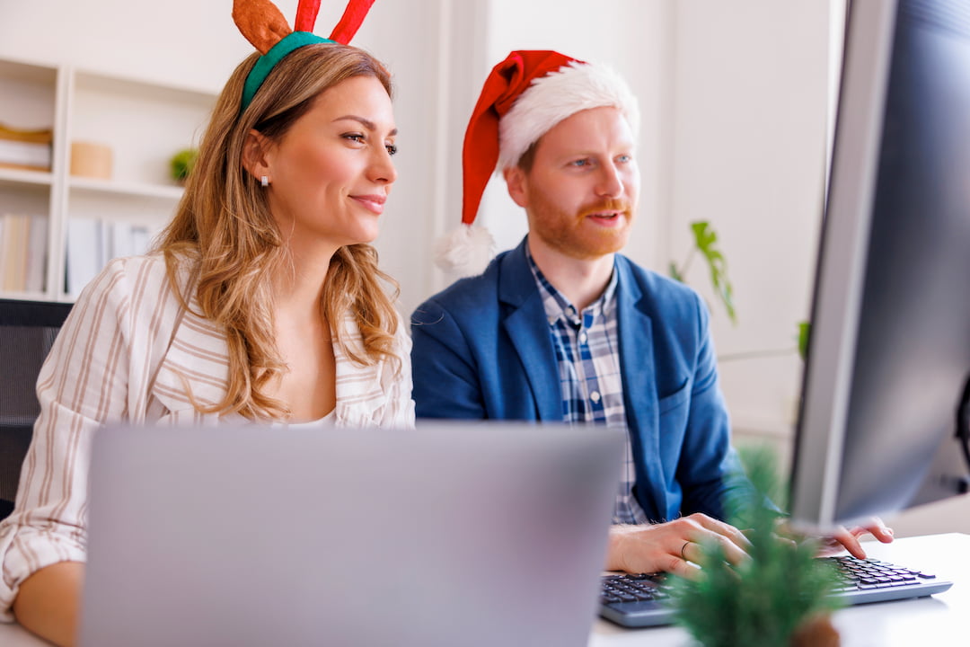 5 Holiday Team-Building Experiences Your Team Will Love